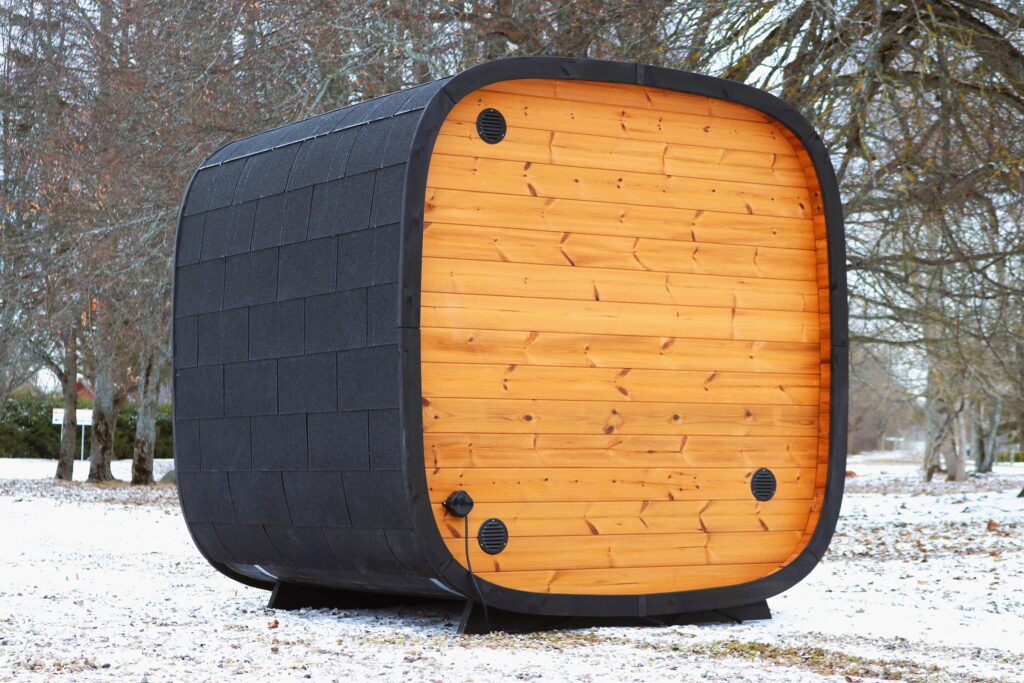 Outdoor Spruce CUBE Log Sauna (4 - 10 Person) - Shym Saunas